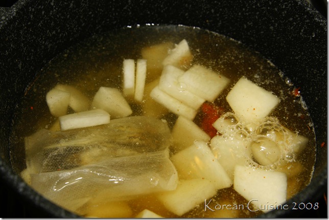 Korean Cuisine: Al Tang - Fish Egg Soup - (알탕)